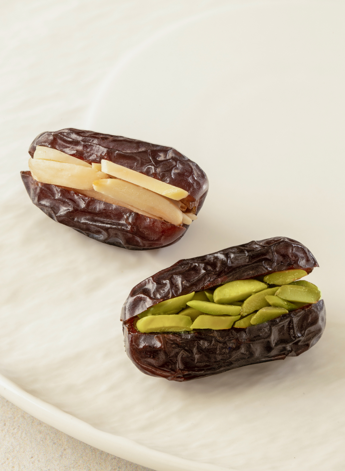 Best Dates in the World | Falcon Dates - Premium Quality Dates